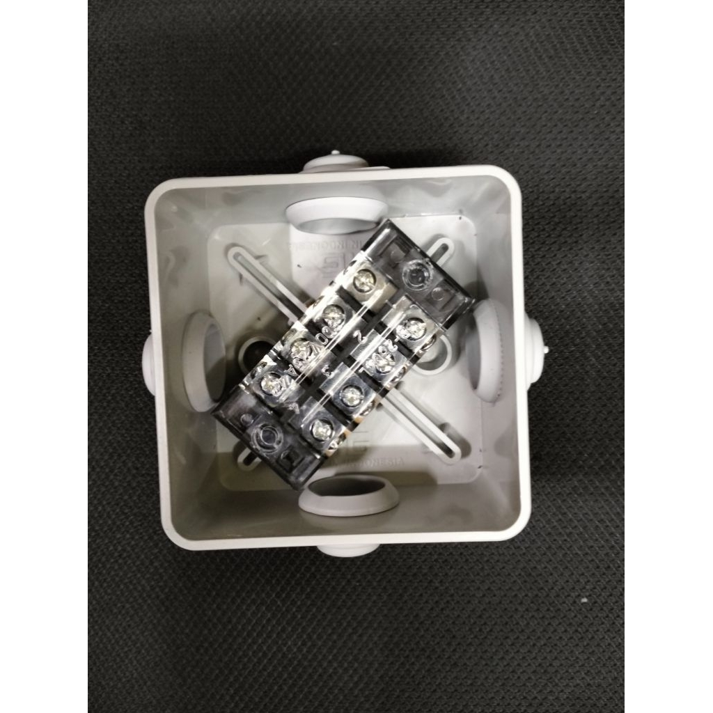 Jual junction box + terminal 4pin sambungan kabel 80 x 80 x 40 doradus ...