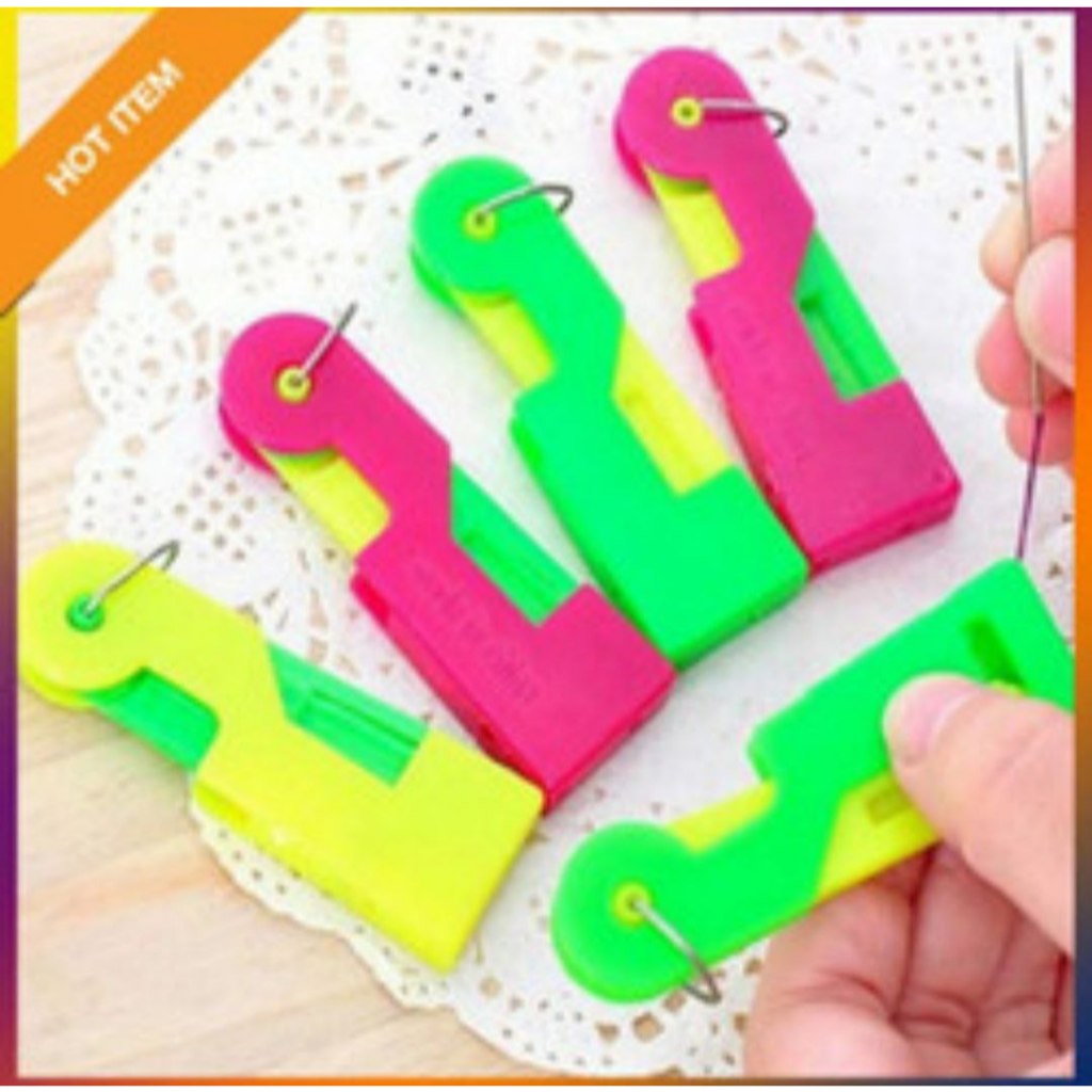 Jual Alat memasukan benang ke jarum varian warna satuan - Kuning ...