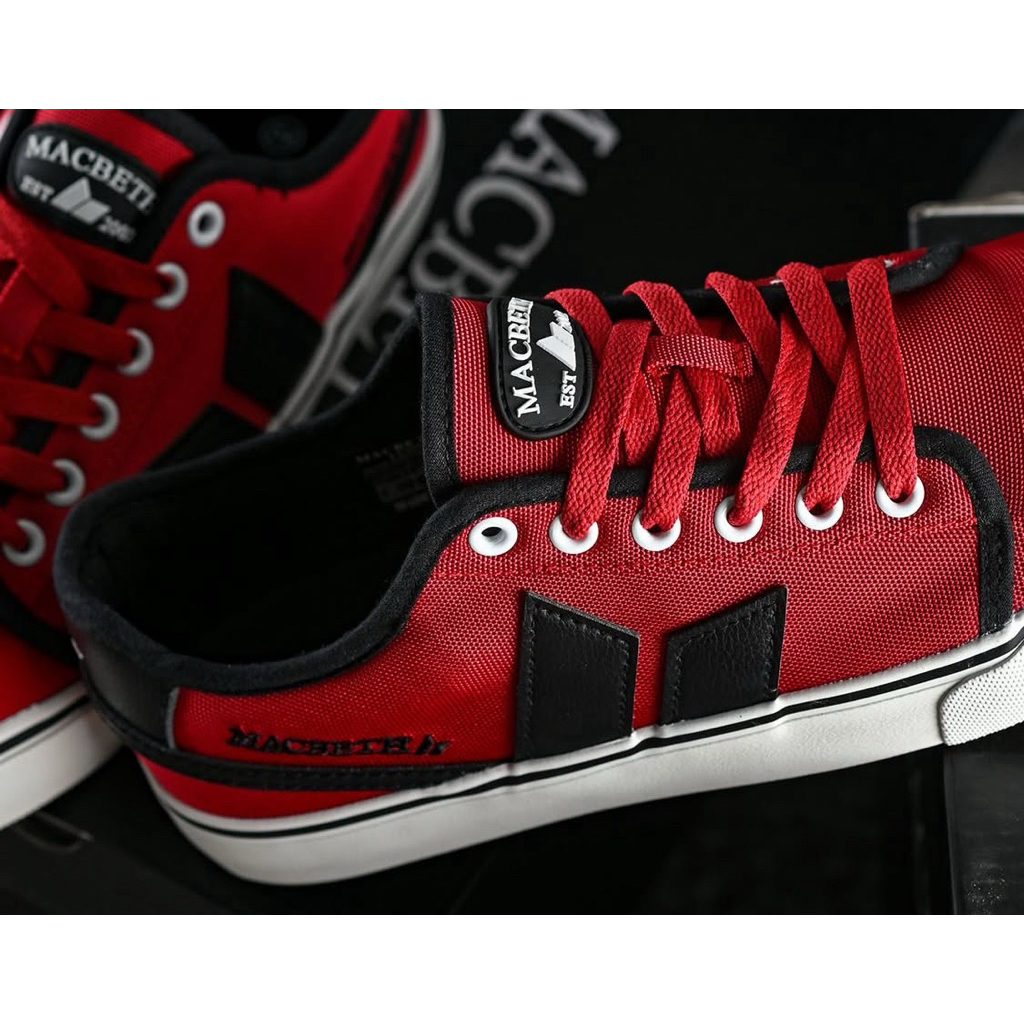 Jual MACBETH JAMES RED BLACK | Shopee Indonesia