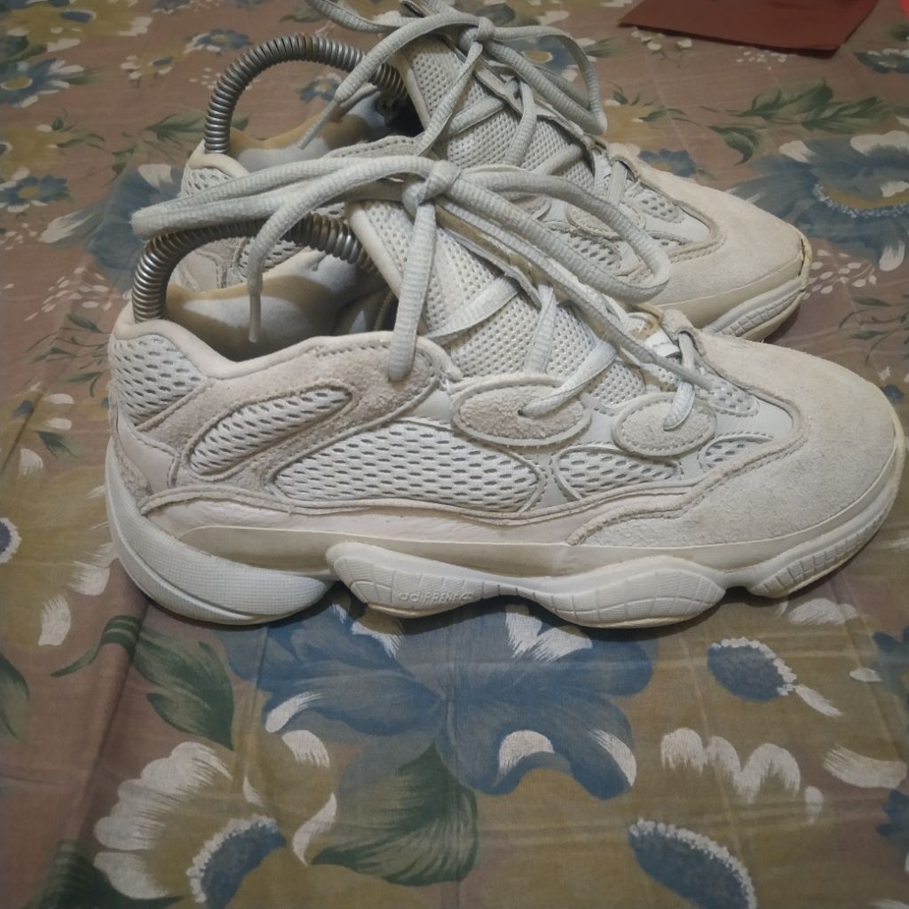 Jual Adidas Yezzy 500 boost | Shopee Indonesia