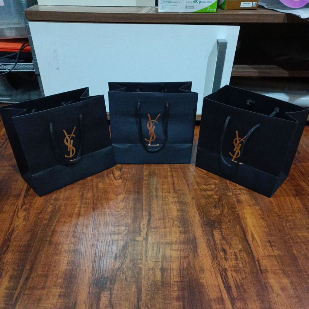 Jual paper bag YsL shopping bag | Shopee Indonesia
