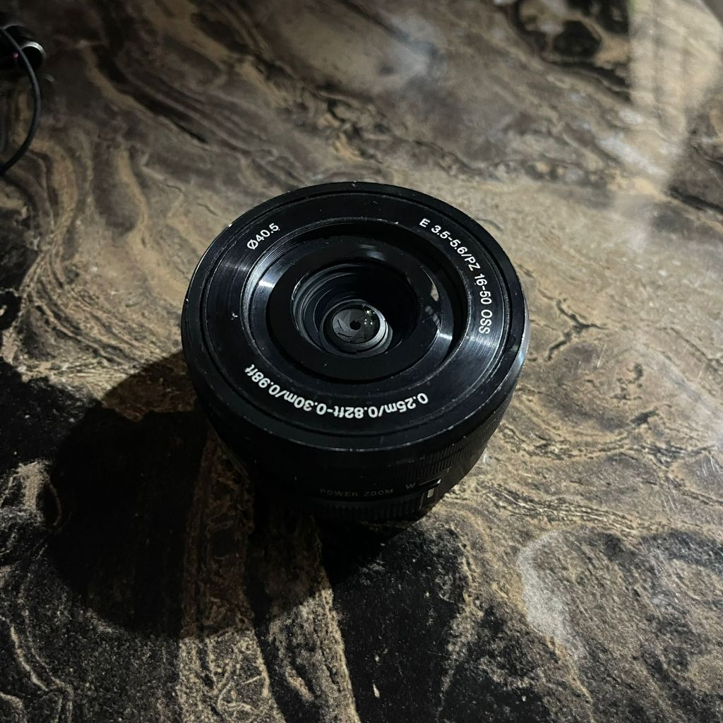 Jual Murah Lensa Sony Mirrorless 16 50mm OSS Power Zoom | Shopee Indonesia