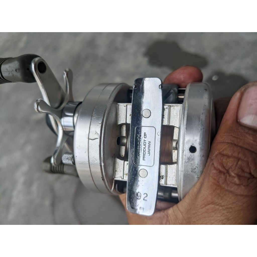 Jual Shimano calcutta 200 bait casting reel Made in japan | Shopee ...