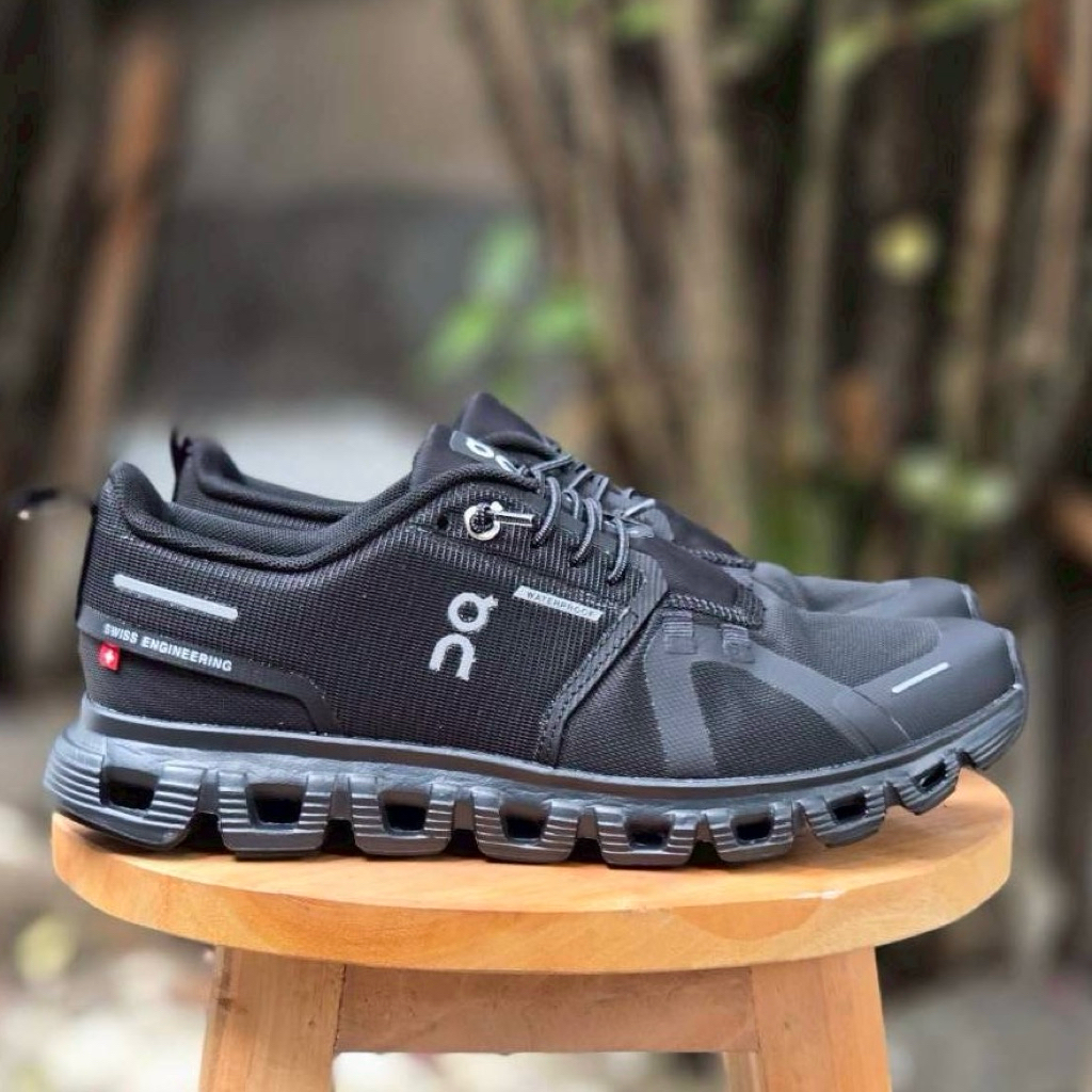 Jual Sepatu On Cloud 6 Wp All Black | Shopee Indonesia