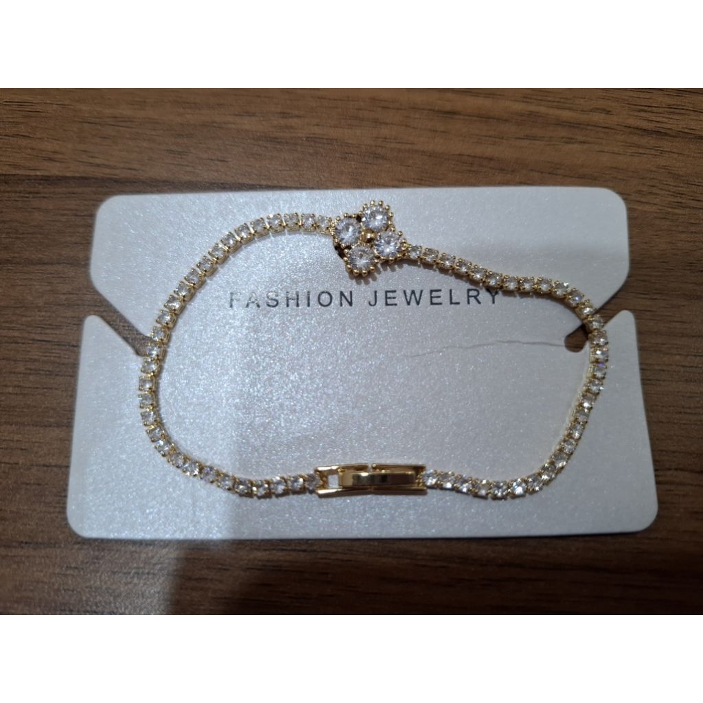 Jual Gelang look like diamond full swarovski | Shopee Indonesia