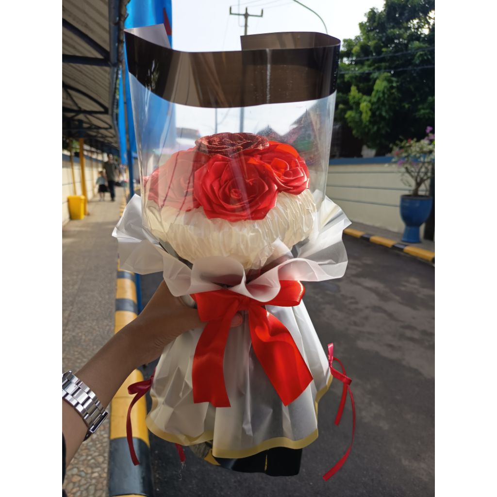Jual Gaun Buket 7 Tangkai BUKET BUNGA MAWAR SATIN UNIK CANTIK TAHAN ...