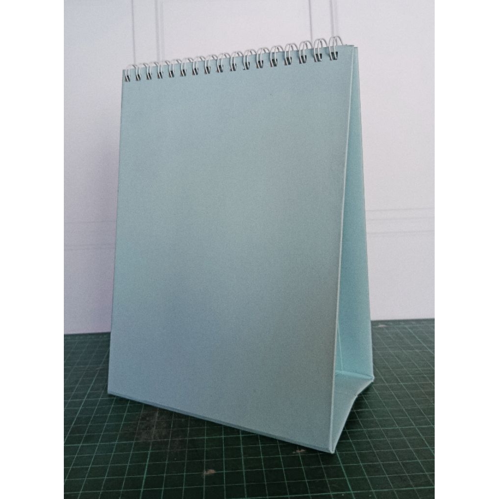 Jual Tatakan / Kaki Kalender Meja Karton Tebal Ukuran A5 Potrait ...