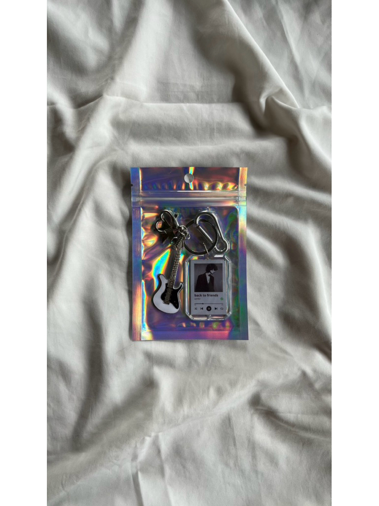 Jual KEYCHAIN SPOTIFY SCAN BARCODE ( Sombr, Reality Club, Frank Ocean ...
