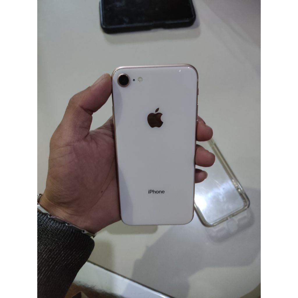 Jual iphone 8 64Gb white gold inter second / iphone second / ip 8 ...
