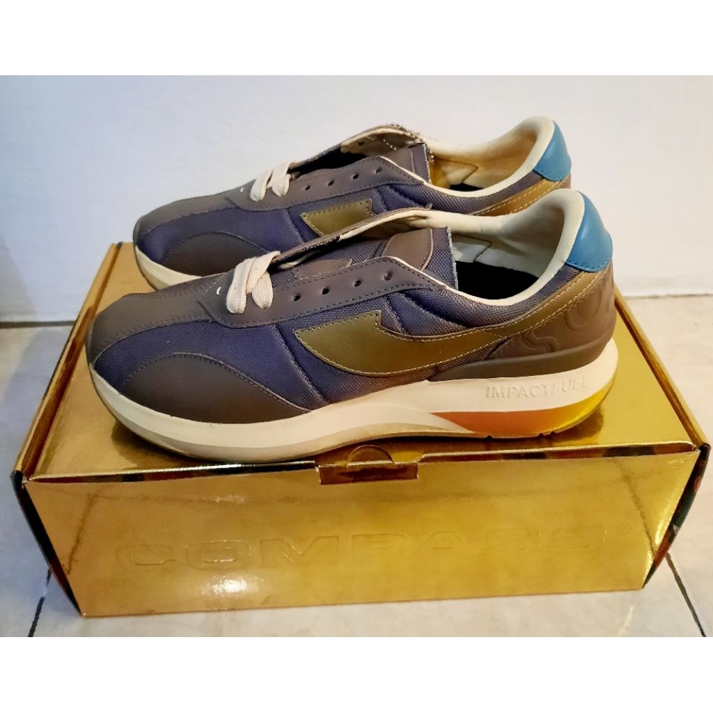 Jual Sepatu Compass X Iwan Tirta Velocity Kupu-kupu Simbar | Shopee ...