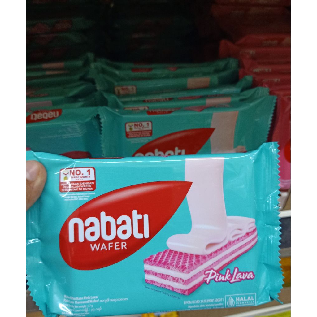 Jual nabati wafer cream pink lava 37g | Shopee Indonesia