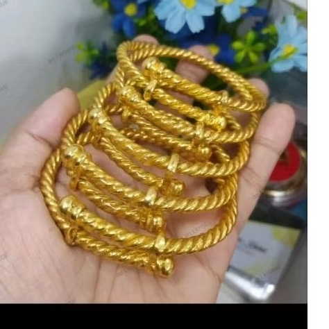 Jual LAPIS KRISTAL gelang selisih fintal lilit | Shopee Indonesia