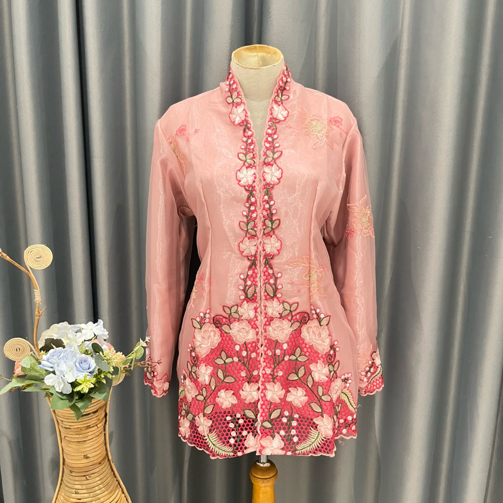 Jual Kebaya Sutra Kaca Encim Andalusia Furing Silk hijab Wisuda ...