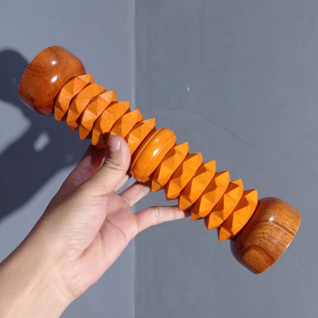 Jual Alat pijat kaki roll bergerigi / alat refleksi kaki kayu manual ...
