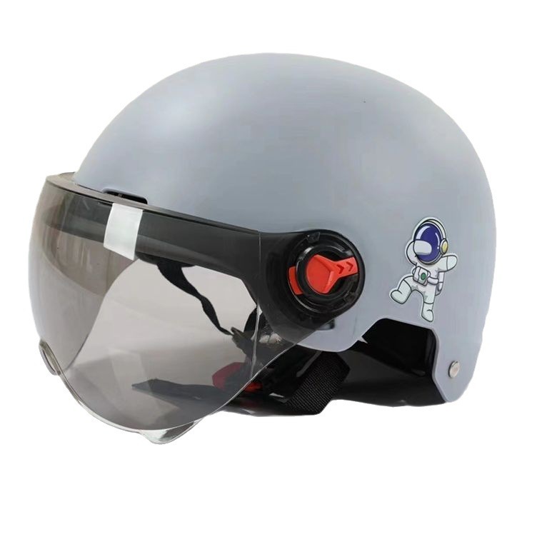 Jual Helm Motor Dewasa Motif Astronot Kartun Stylish , Material PP ...
