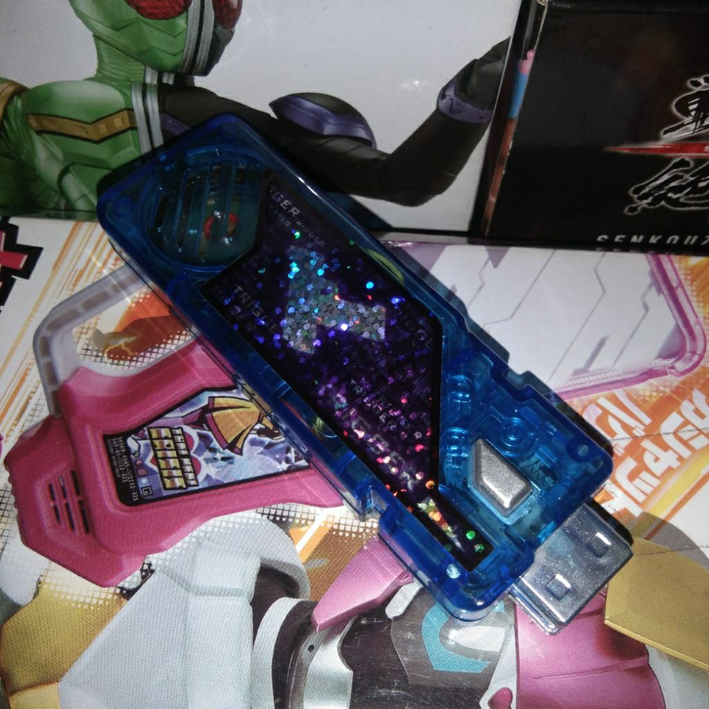 Jual Gaia Memory Trigger Recast / Bootleg (Kamen Rider W RTV) | Shopee ...