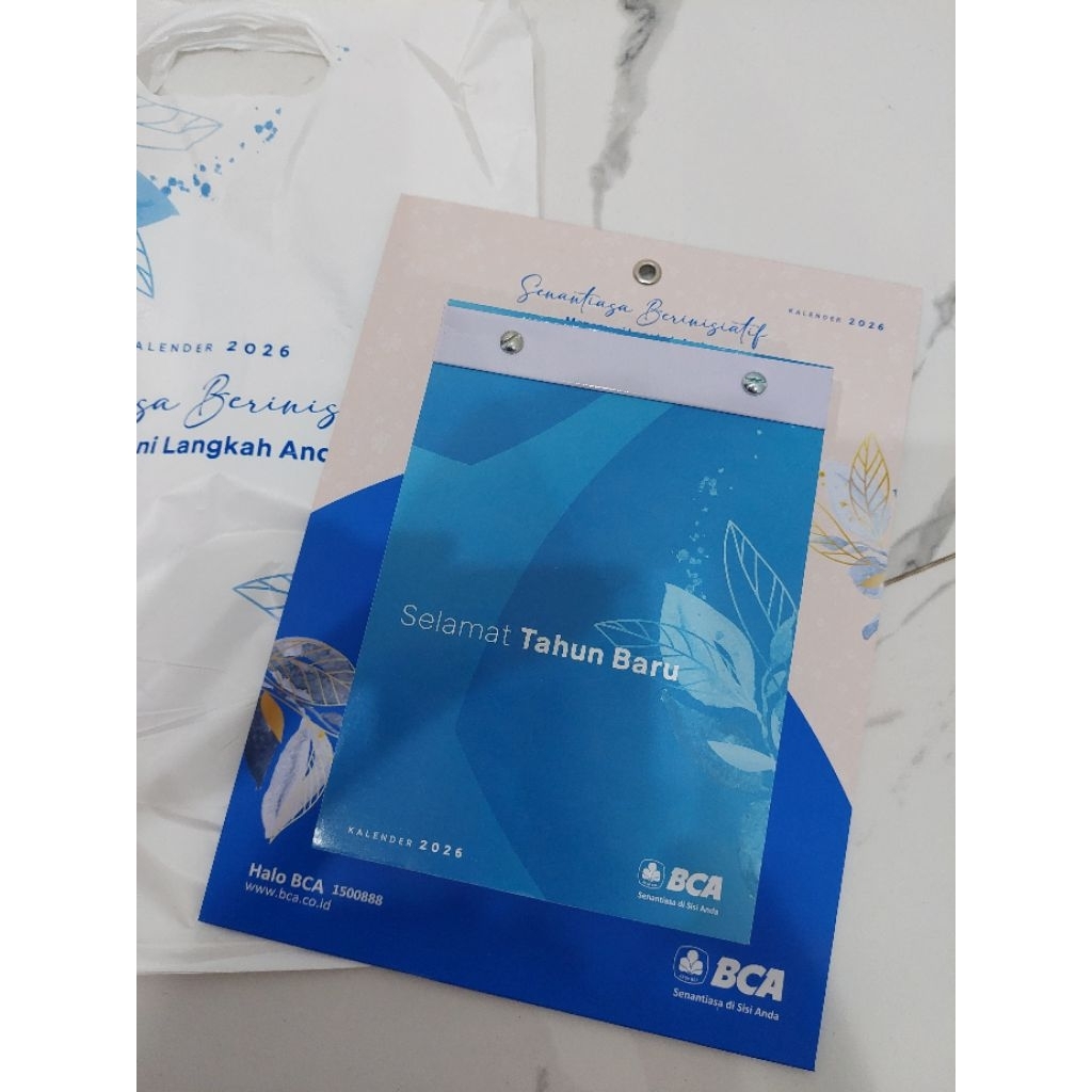 Jual Kalender Dinding BCA 2026 lengkap dengan kantong plastik bcanya ...