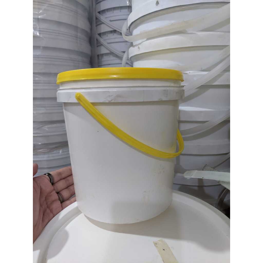 Jual ember 5kg bulet ember bekas 5kg BULAT ember bekas cat 5kg BULAT ...
