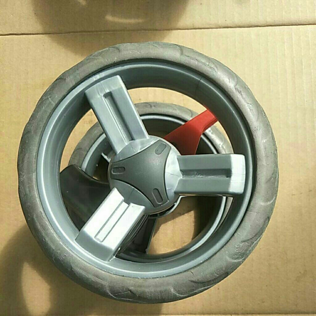 Jual roda stroller bekas copotan stroller pliko diameter roda 15cm ...