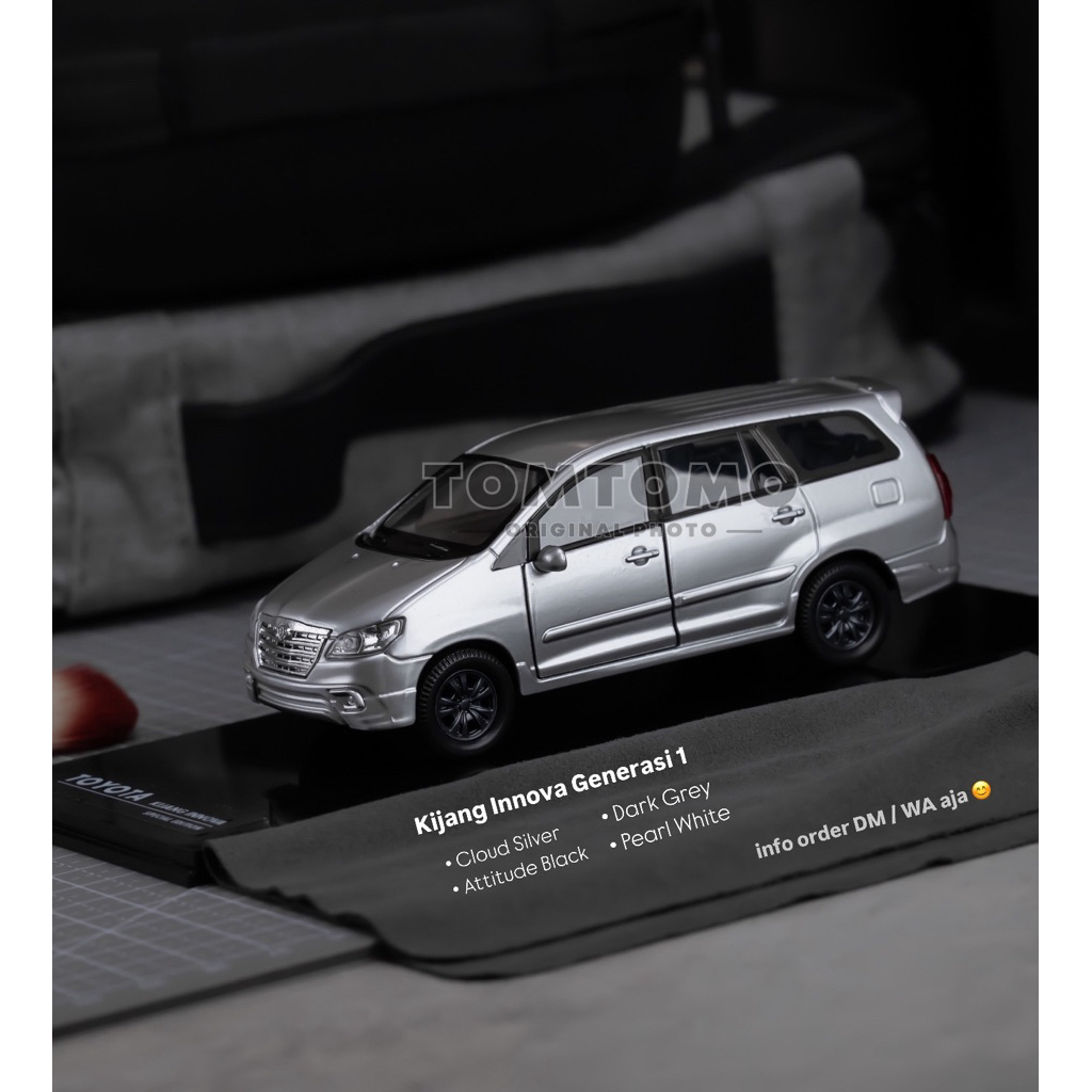 Jual First Gen Toyota Kijang Innova Barong Gen 1 Black White Silver ...