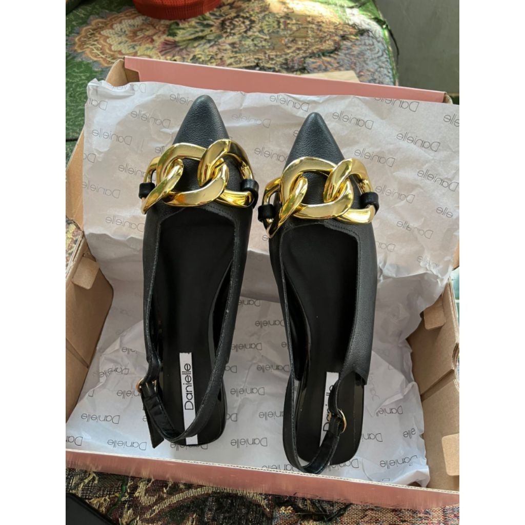 Jual flatshoes danielle (baca desk) | Shopee Indonesia