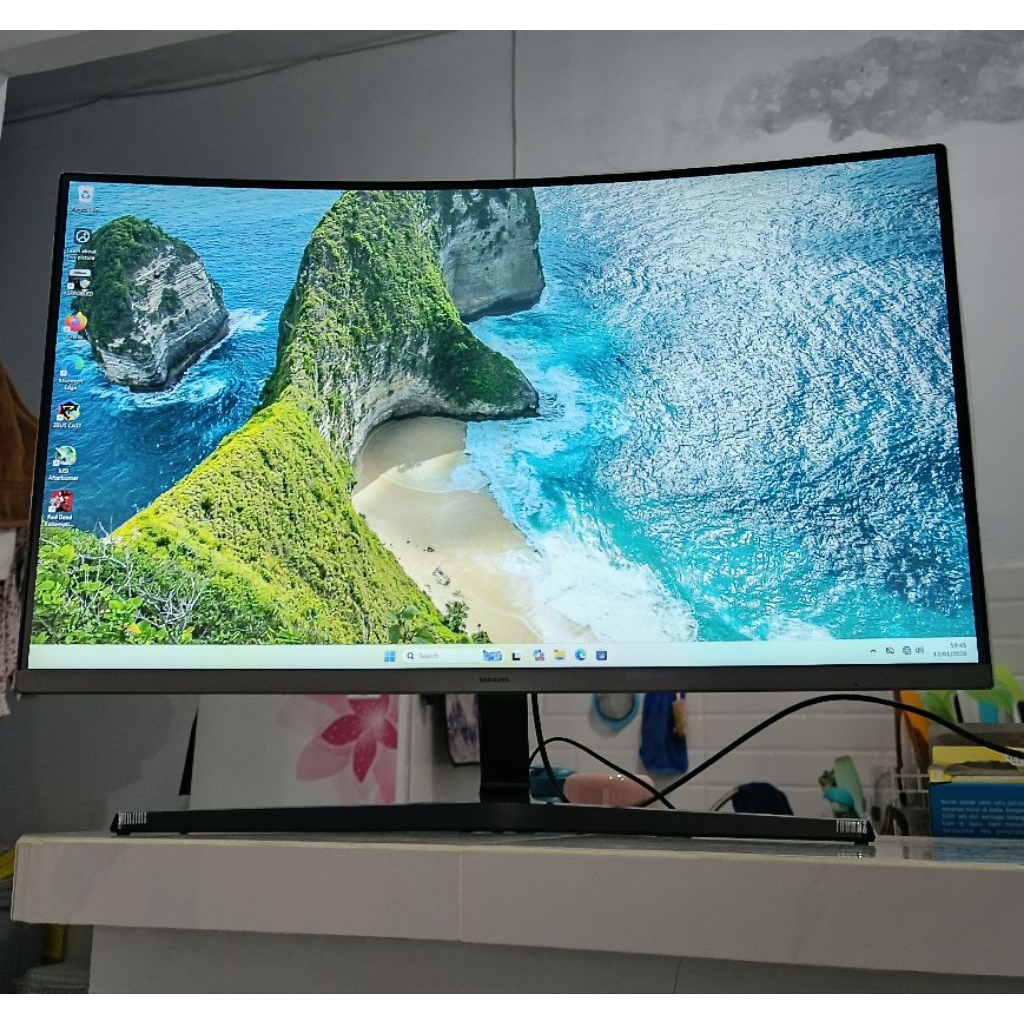 Jual Monitor Samsung Essential Curved 32 inch 100hz | Shopee Indonesia