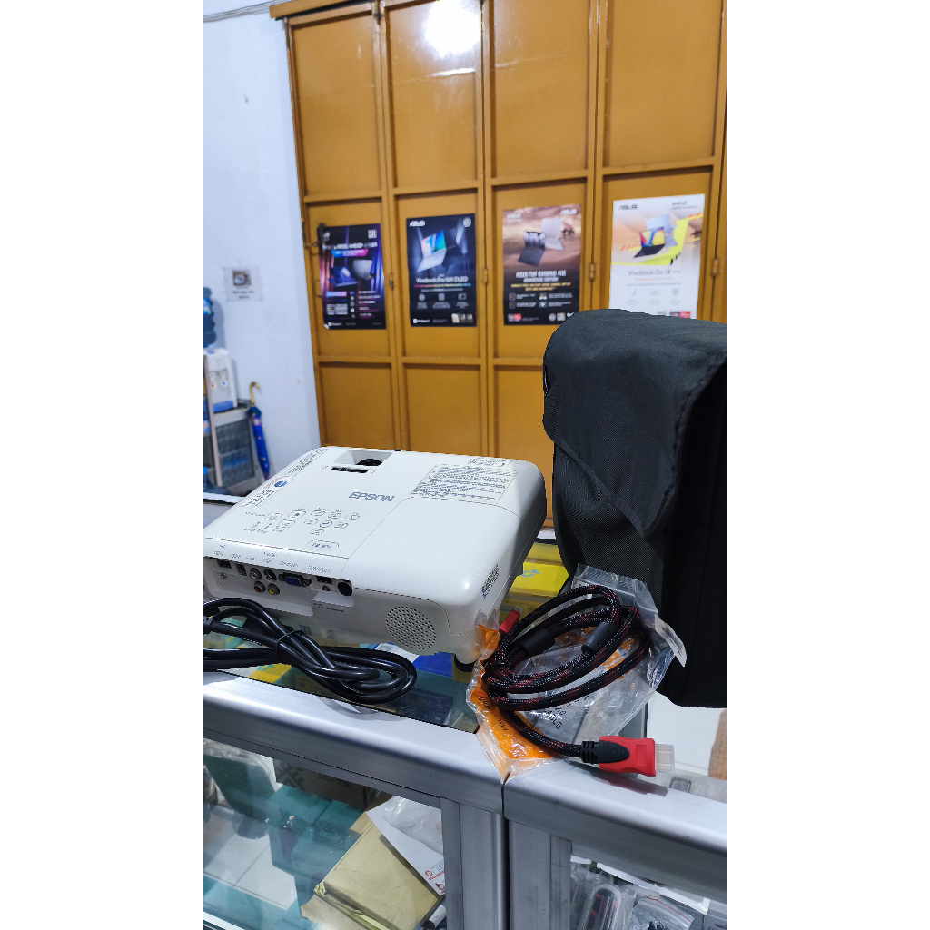 Jual PROJECTOR/PROYECTOR EPSON EB-W31 | Shopee Indonesia