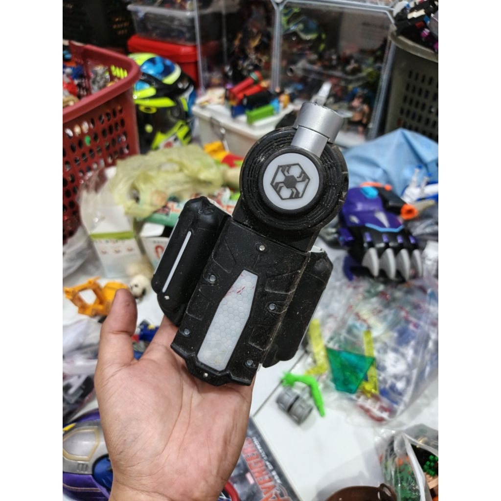 Jual disney parks avenger campus web tech power band swing | Shopee ...