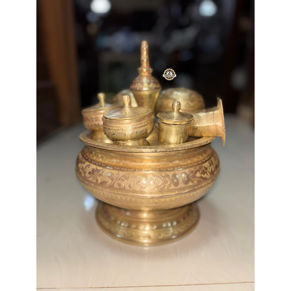 Jual Kinangan bokor ukir CANTIK kuningan KUNO size BESAR | Shopee Indonesia