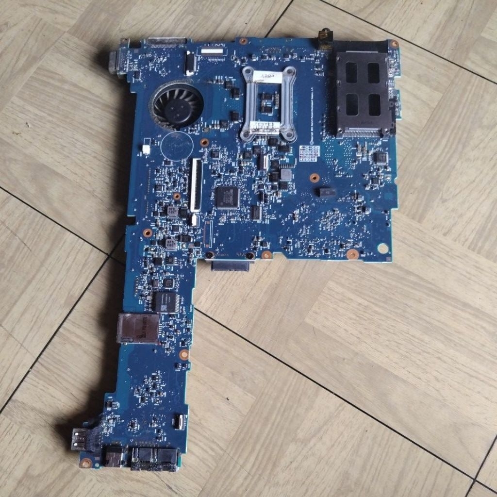 Jual Motherboard mobo laptop HP elitebook 2560p 2570p kondisi mati ...