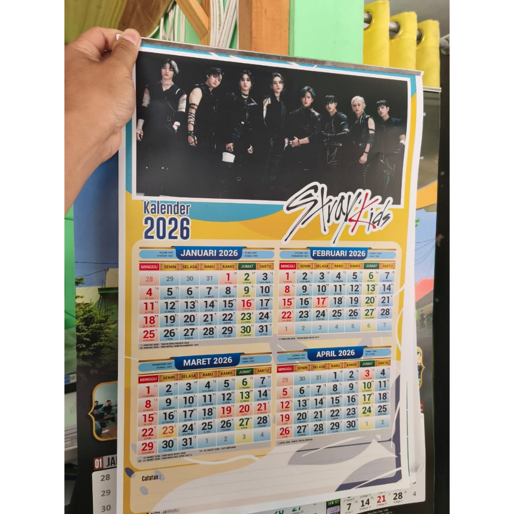 Jual KALENDER DINDING 2026 3 PLAY (4 BULANAN) GRATIS CUSTOM FOTO ...