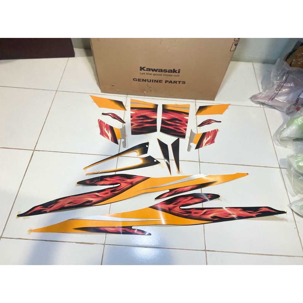 Jual Striping/stiker kawasaki zx 130 kuning (api) | Shopee Indonesia
