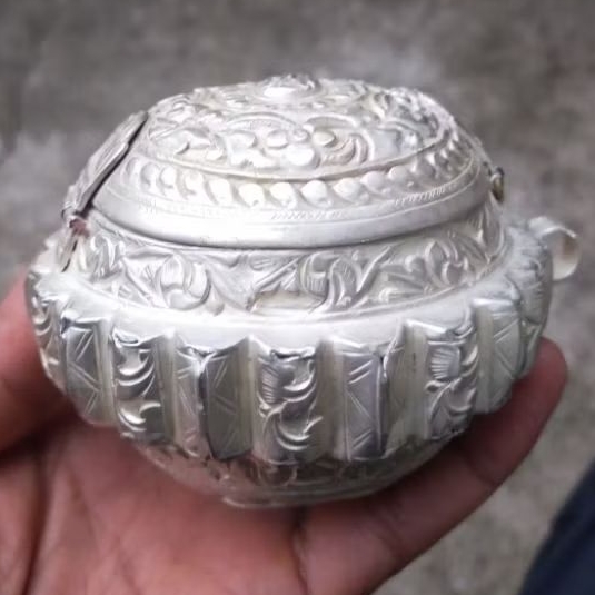 Jual CEPUK BESAR/JUMBO || BENDA TUA BAHAN LOGAM PERAK || BARANG MEWAH ...