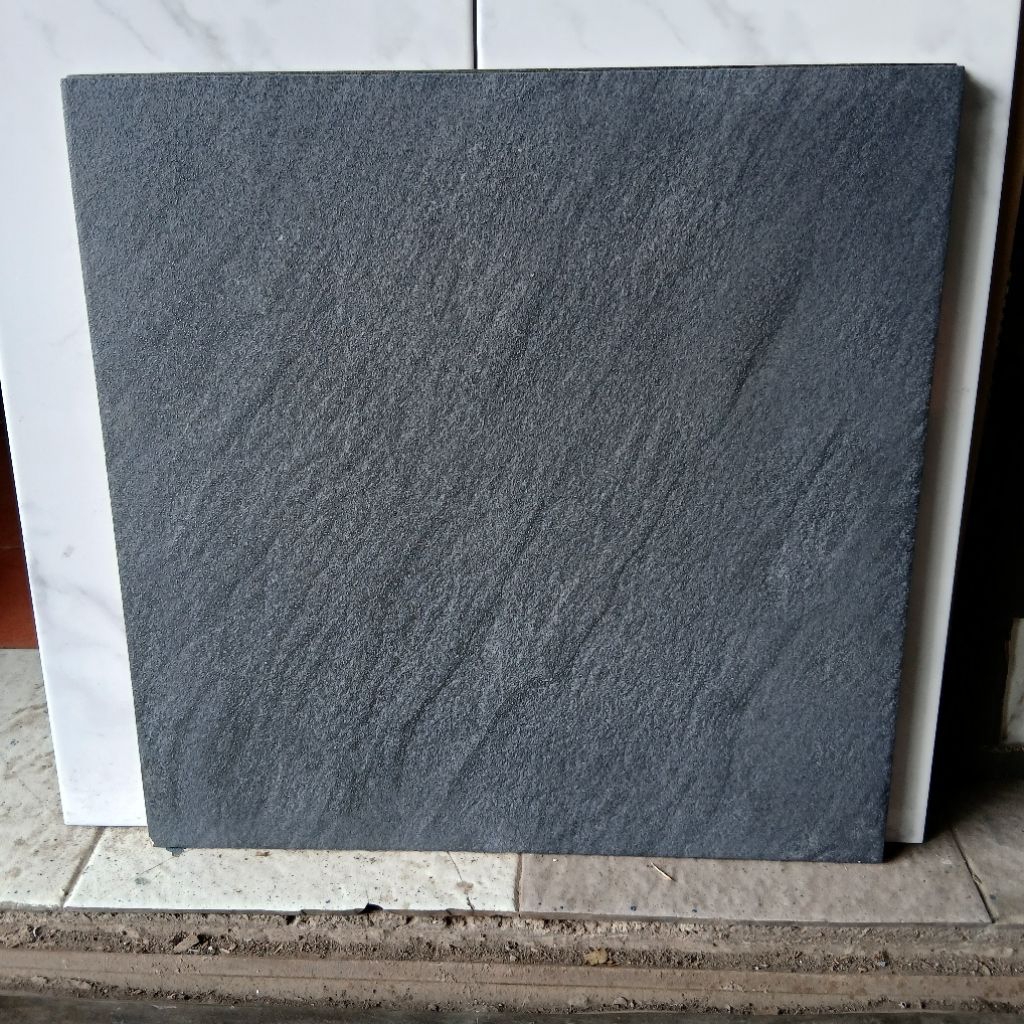 Jual Keramik Rustic/kasar 50x50 Adonis Black (CHAT ADMIN/BACA DESKRIPSI ...