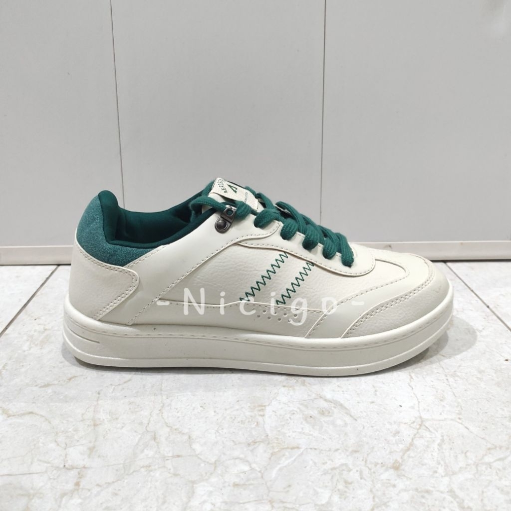 Jual Sepatu Sneakers Casual Pria Wanita Aerostreet Classic Navy Putih ...