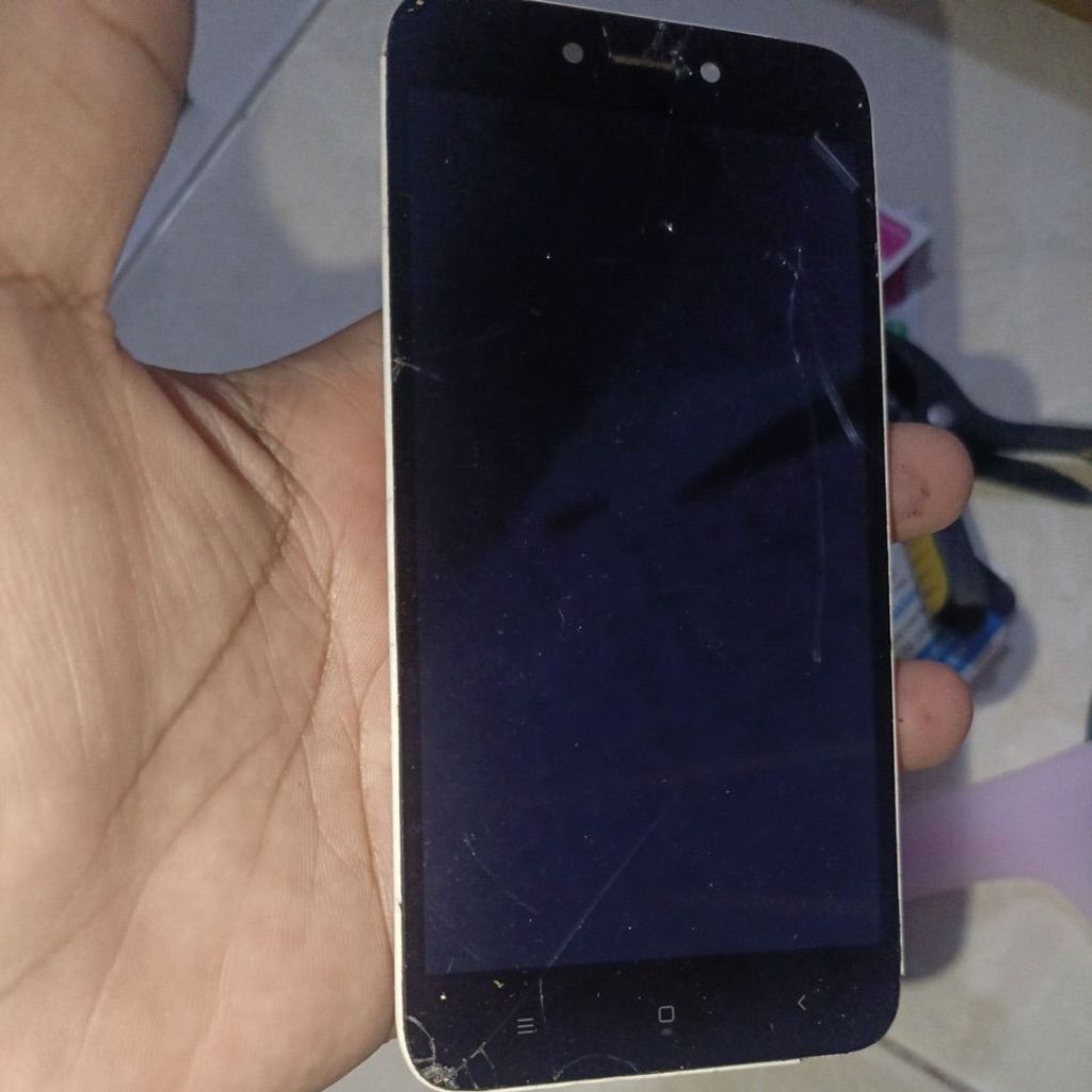 Jual lcd redmi 5a lcd xiaomi 5a minusan baca deskripsi 2 sim | Shopee ...