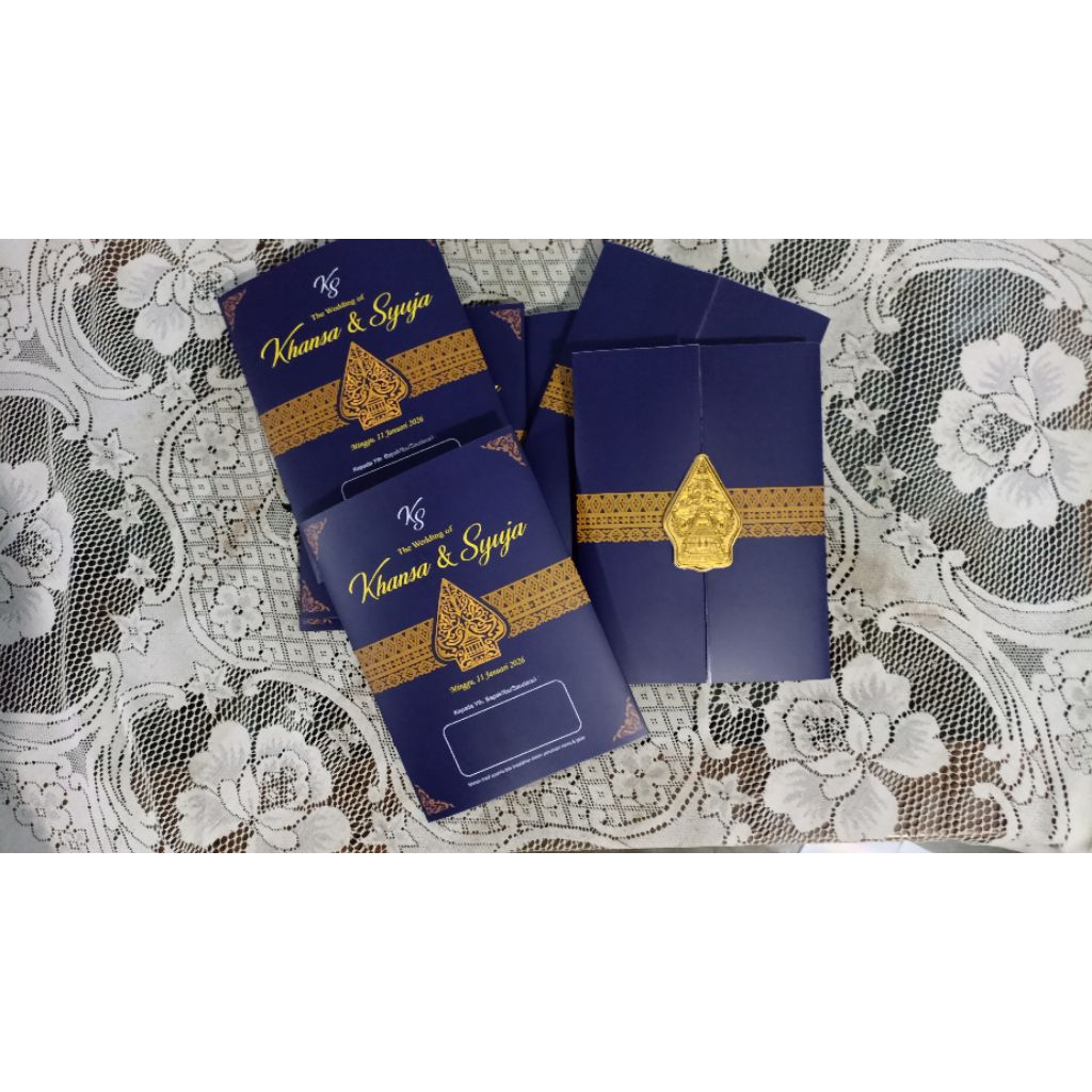 Jual Undangan vip | undangan softcover + emblem wayang | Shopee Indonesia