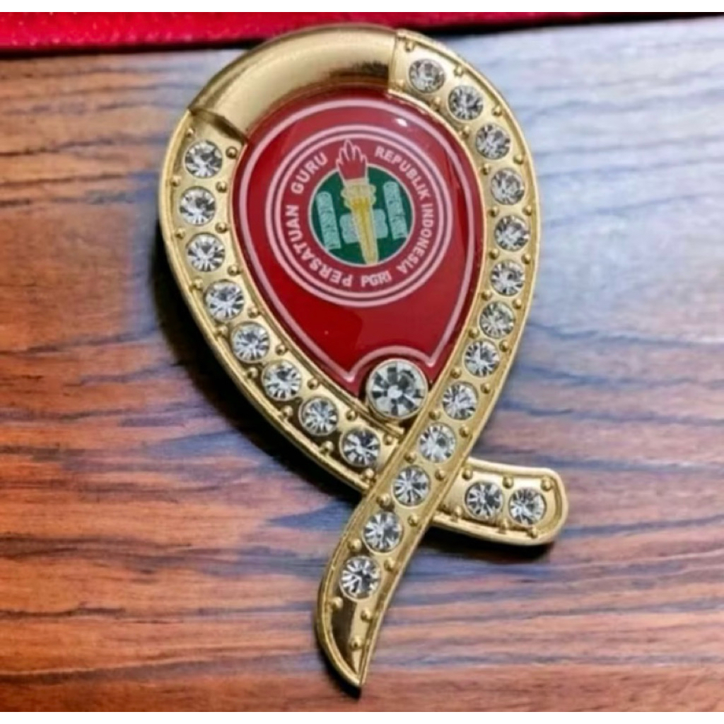 Jual Pin Bros Pin Hijab Pin Dada Logo PGRI Gold Peniti PREMIUM | Shopee ...