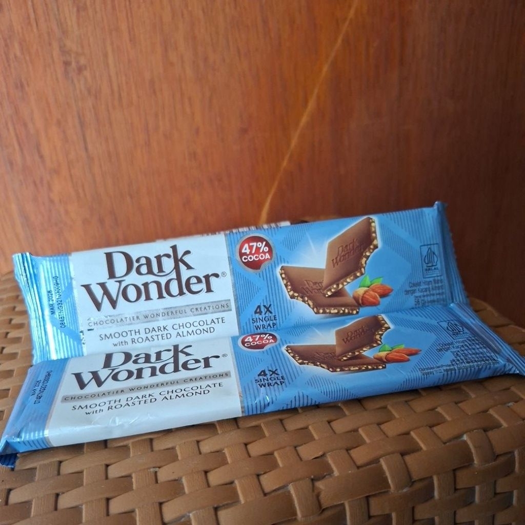 Jual Cokelat Dark Wonder 56 gr Chocolate with Almond 56gr Original ...