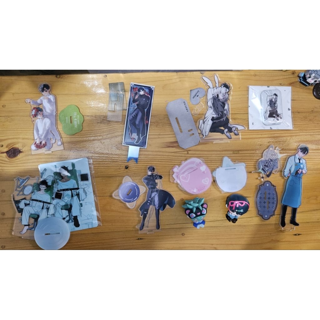 Jual Ivan Till Alien Stage Official Standee | Shopee Indonesia