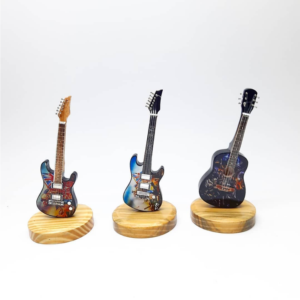 Jual Hiasan Dashboard Mobil Miniatur Gitar untuk kado,souvenir,atau ...