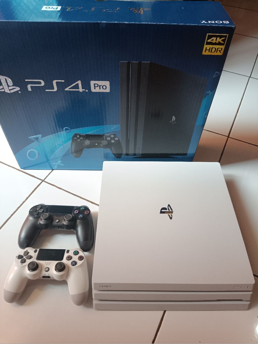 Jual PS4 PRO HEN 9 1TB SERI 72 KOMPLIT 2STICK FULLGAME | Shopee Indonesia