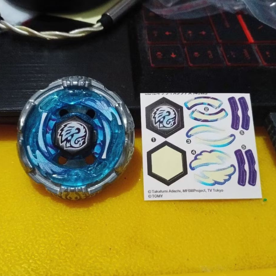Jual metal fight beyblade 4D (metal fury) kreis cygnus original takara ...