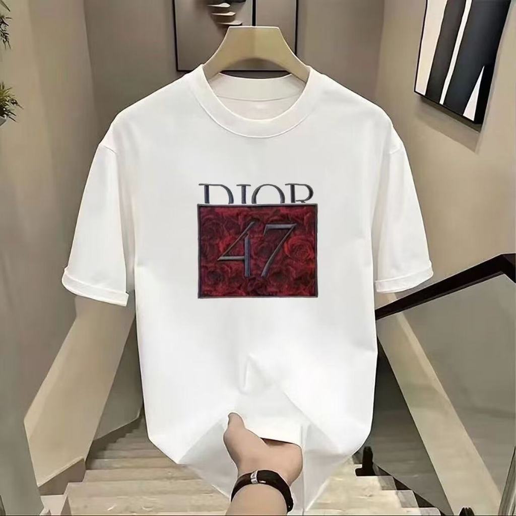 Jual (COD)Kaos T-shirt dengan Desain Teks "DIOR 47" Artistik Gaya Khas Streetwear dan Mewah ...