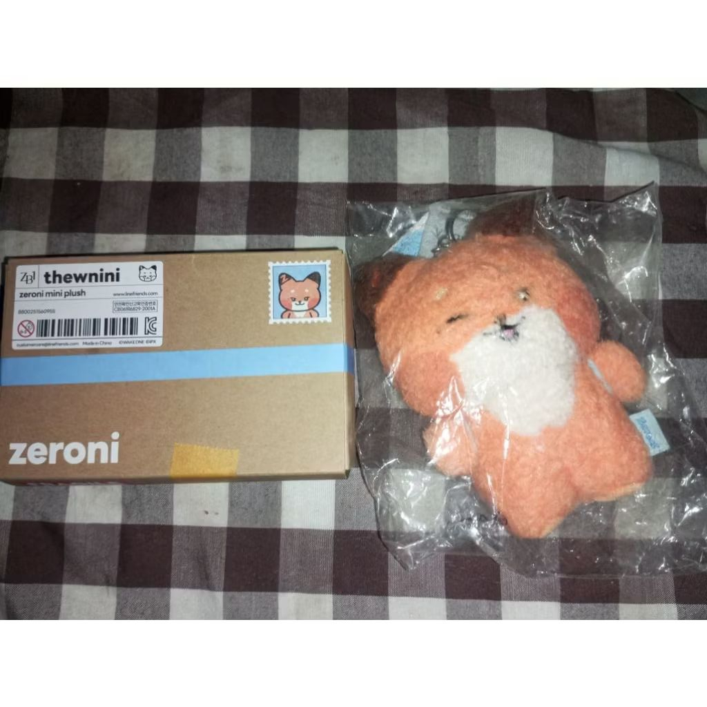Jual ZERONI THEWNINI V1 & MESSAGE KEYRING SEALED | Shopee Indonesia