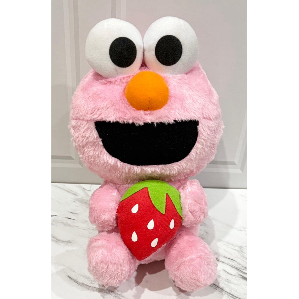 Jual Boneka Plushie Elmo Pink Bawa Stroberi Sesame Street | Shopee ...