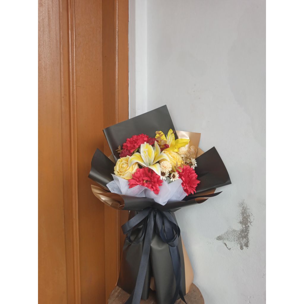 Jual Bucket bunga PROMO ready seperti di gambar (baca deskripsi ...