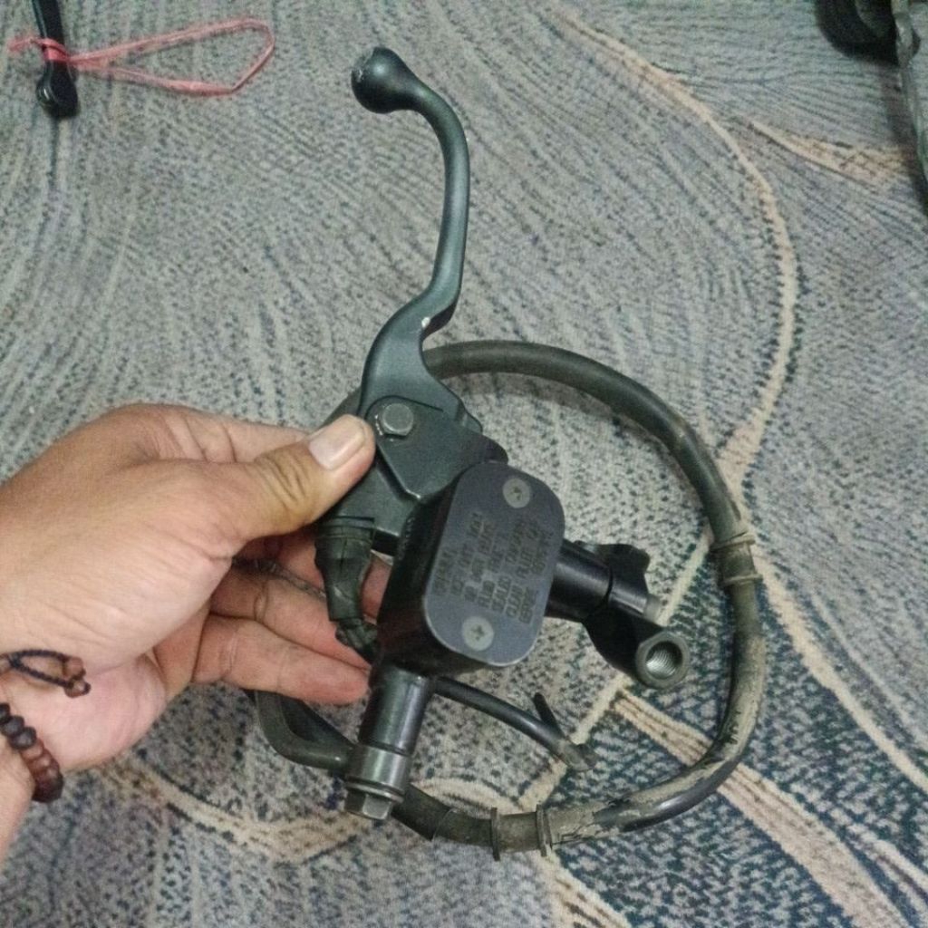 Jual MASTER REM DEPAN BAGIAN ATAS PLUS SELANG REM YAMAHA XRIDE 115 LAMA ...