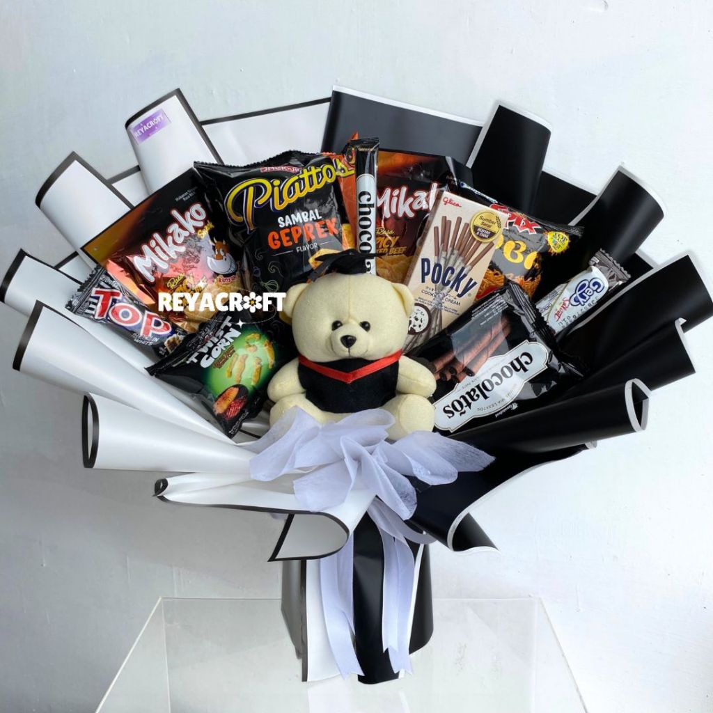 Jual REYACRAFT Buket Snack Wisuda Hitam Putih | Buket Makanan | Buket ...