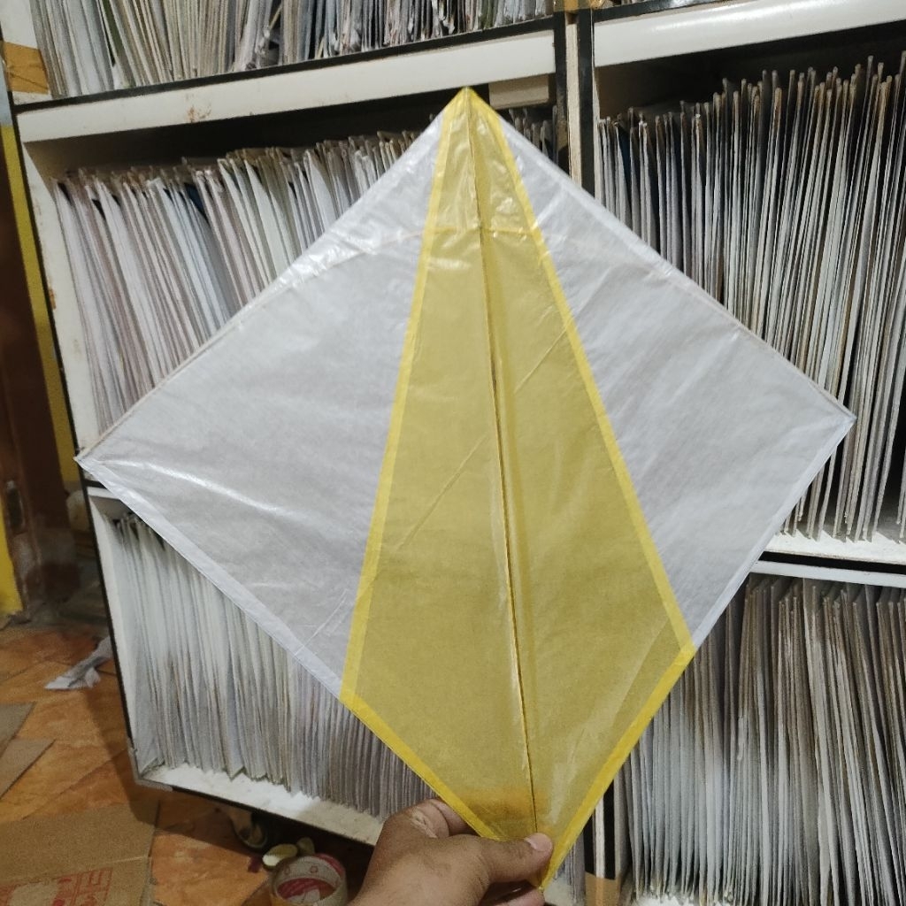 Jual LAYANGAN PANCUNG KHAS JAWA TIMUR (WARNA RANDOM )by LLK PRODUCION ...